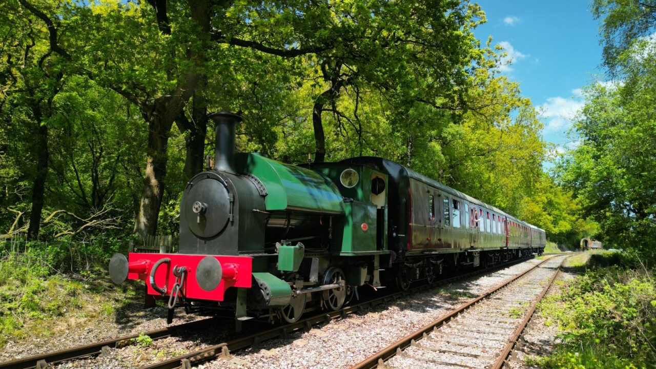 Standard Steam Service - Foxfield Railway
